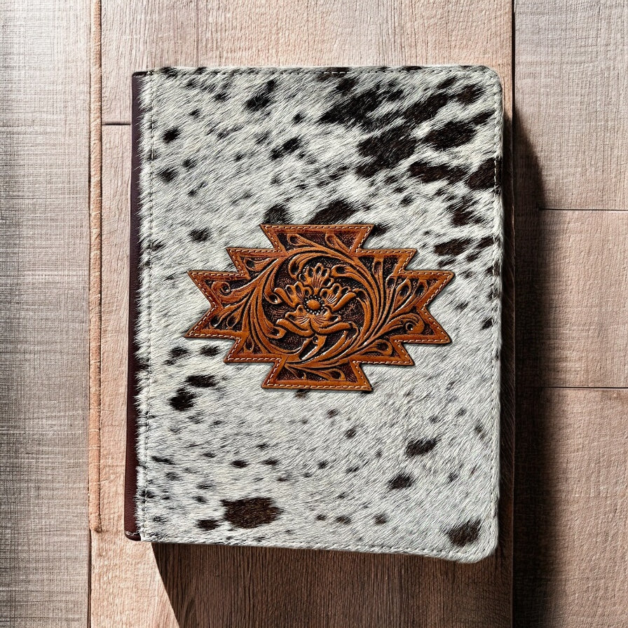 Daisy cowhide & tooled folder – Western Linens