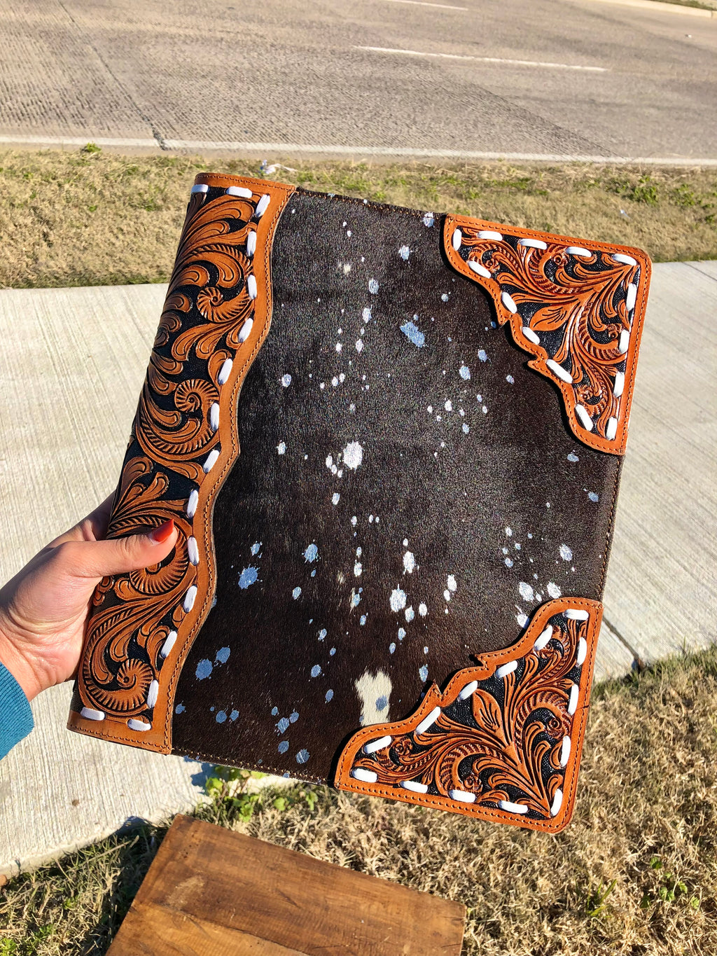Acid Wash Silver Cowhide & Tooled Leather Planner – Western Linens