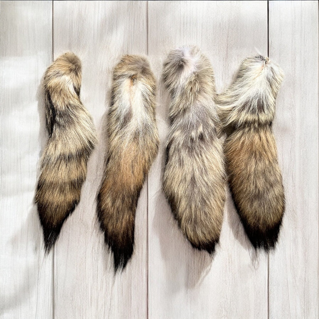 Natural coyote tail – Western Linens